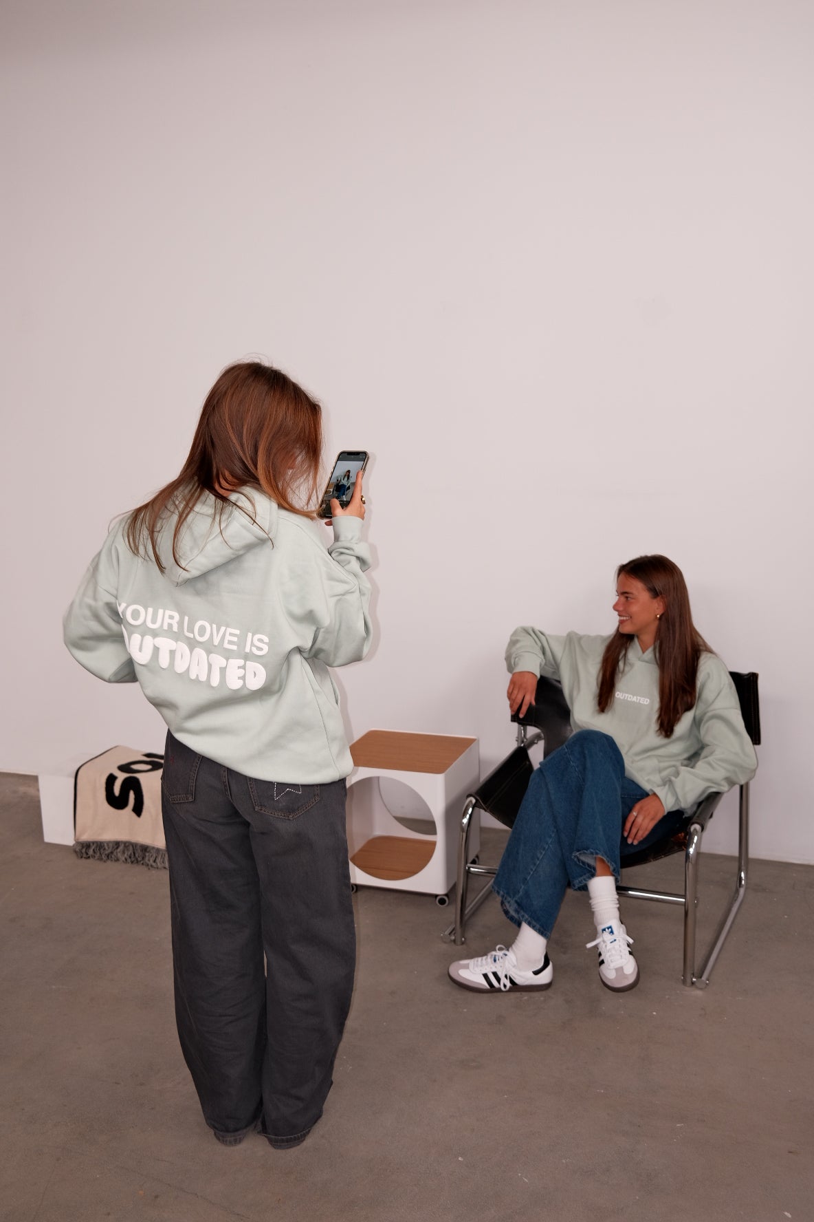 Live drop – Outdated Co